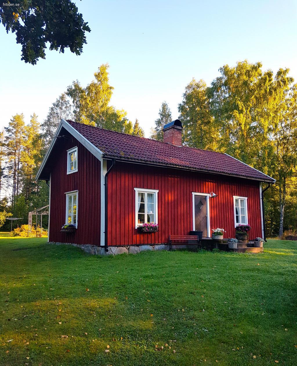 Nice cottage with lake view - Rent #15364 on fritiden.se